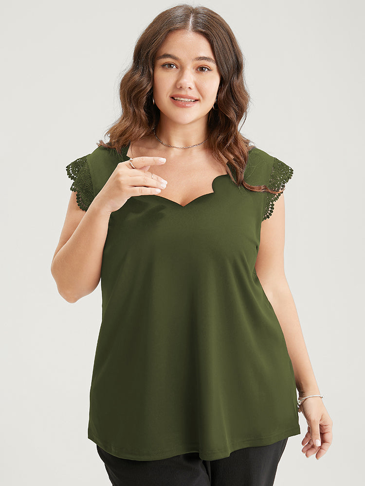 Solid Scalloped Trim Contrast Lace Tank Top – BloomChic