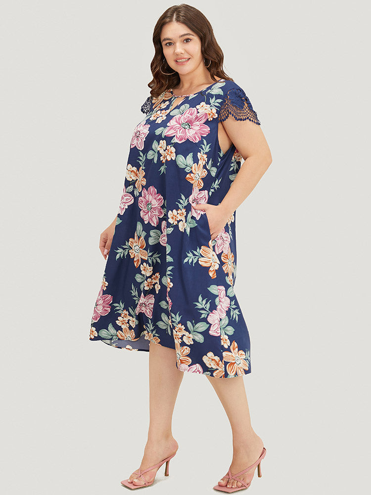 Floral Pocket Keyhole Lace Cap Sleeve Flutter Dress – BloomChic