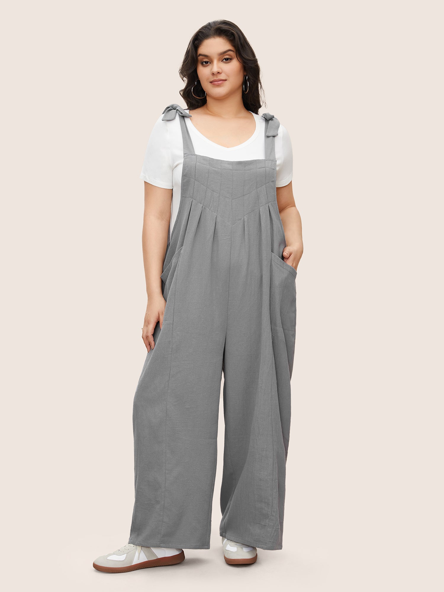 Solid Pleated Detail Pocket Knotted Shoulder Overall Jumpsuit – BloomChic