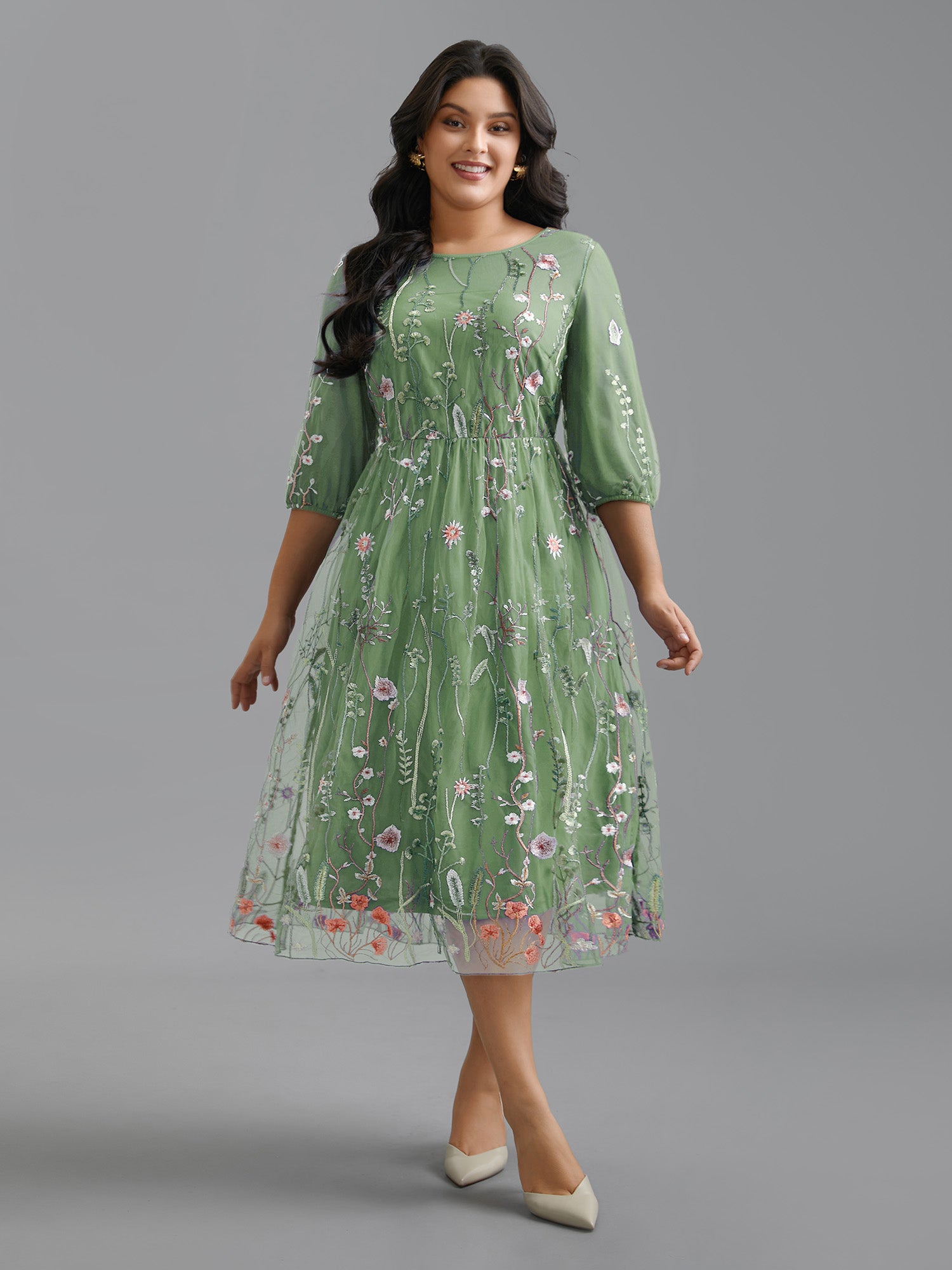Floral Embroidered Elastic Waist Lined Midi Dress – BloomChic