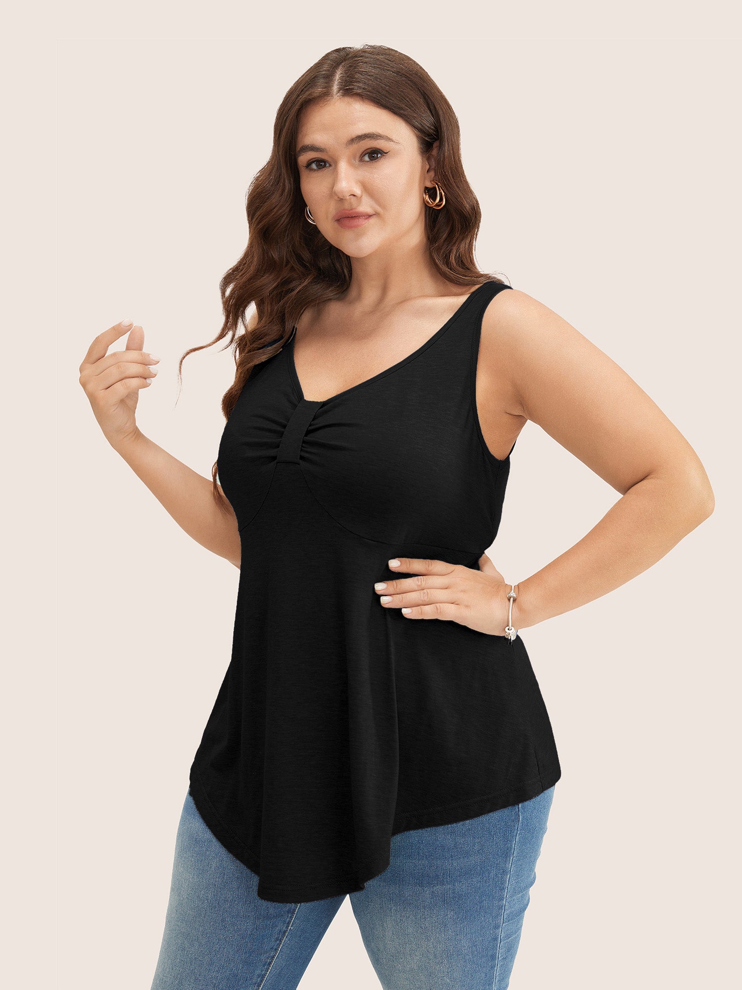 Solid Ruched Detail Asymmetrical Hem Tank Top – BloomChic