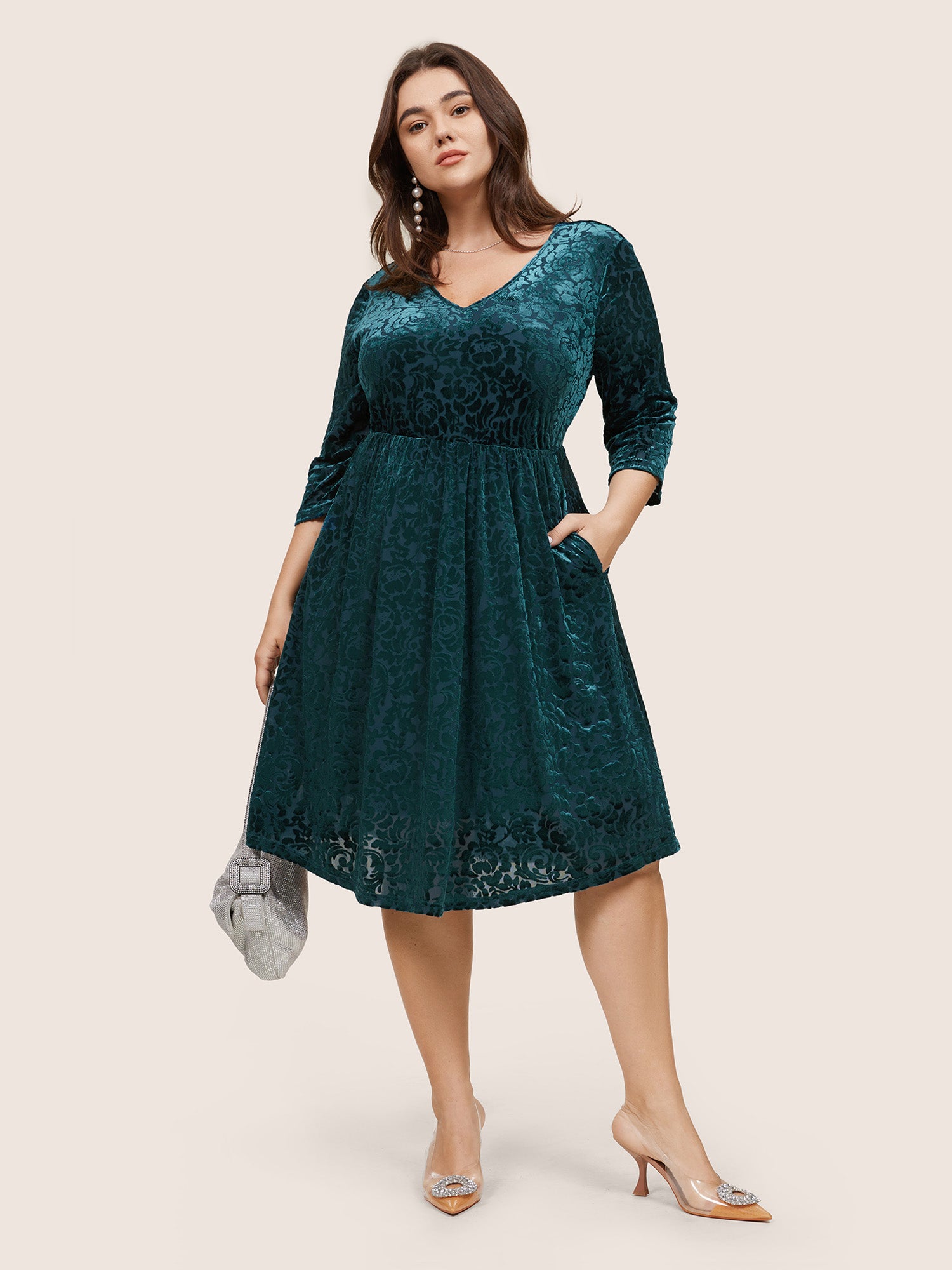 Plus Size Dresses | Plain Texture Floral Velvet Pocket Dress | BloomChic