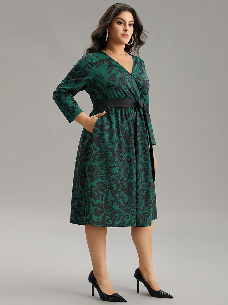 Silhouette Floral Print Belted Wrap Dress – BloomChic